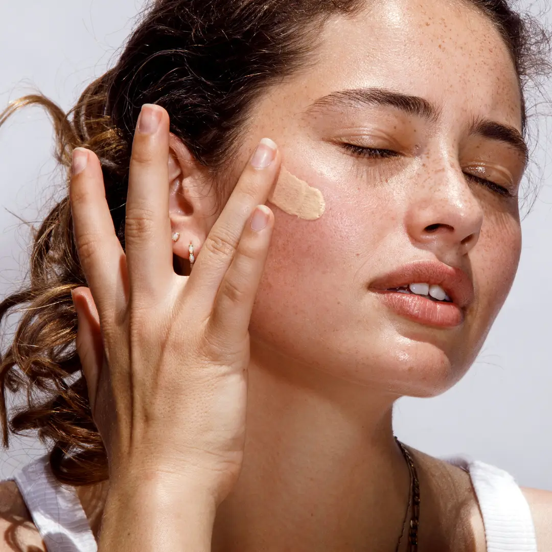 Primp N' Prime - Tinted Moisturizer and Face Primer - Naturally On Main